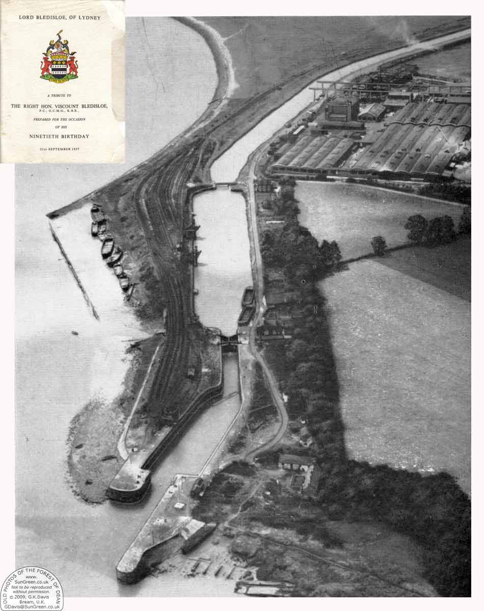 Lydney Harbour | Roger Farnworth