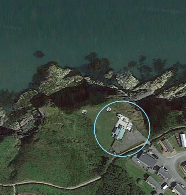 Aberporth Railway Carriage Conversions | Roger Farnworth