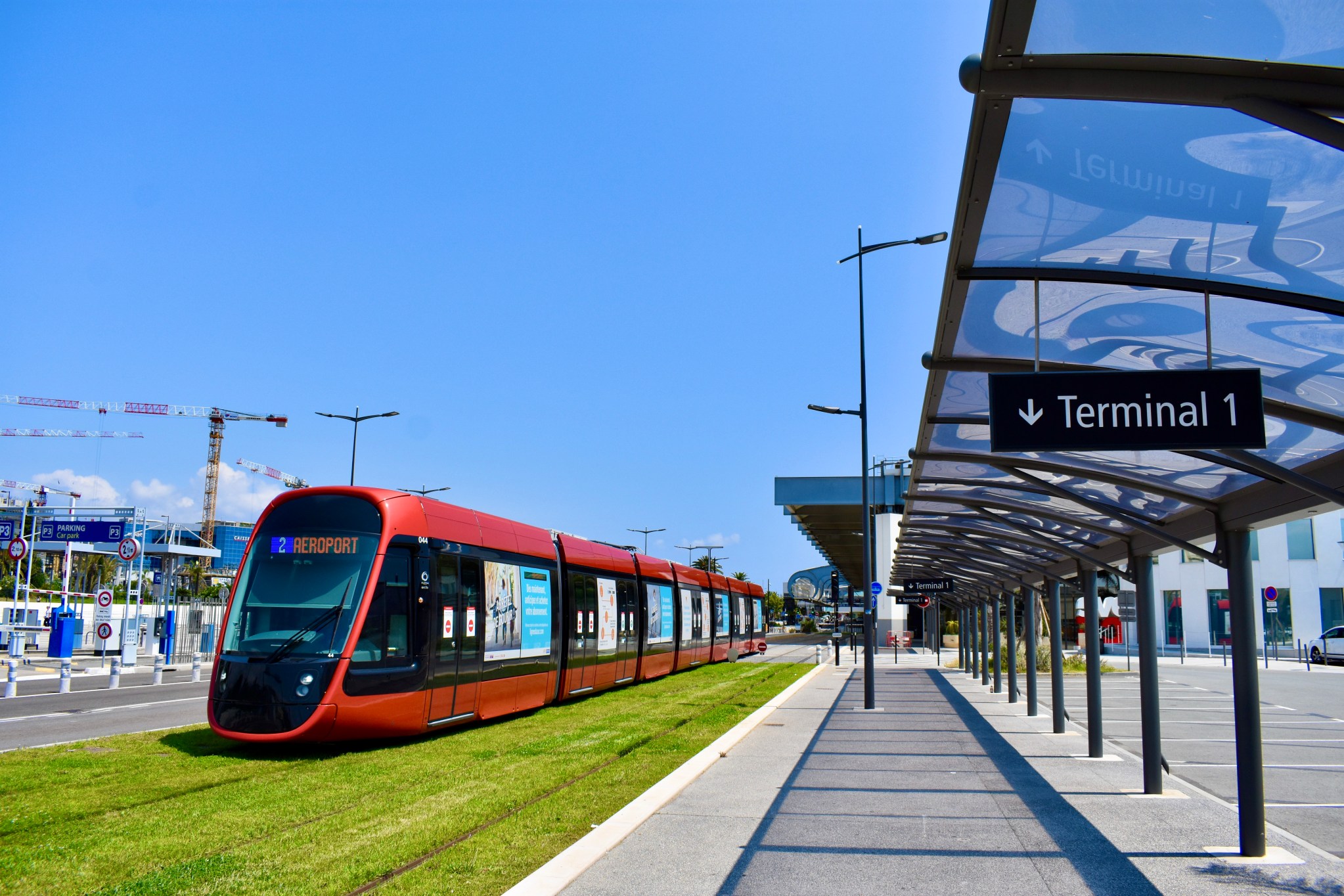 The Modern Tram Network in Nice 2023 | Roger Farnworth