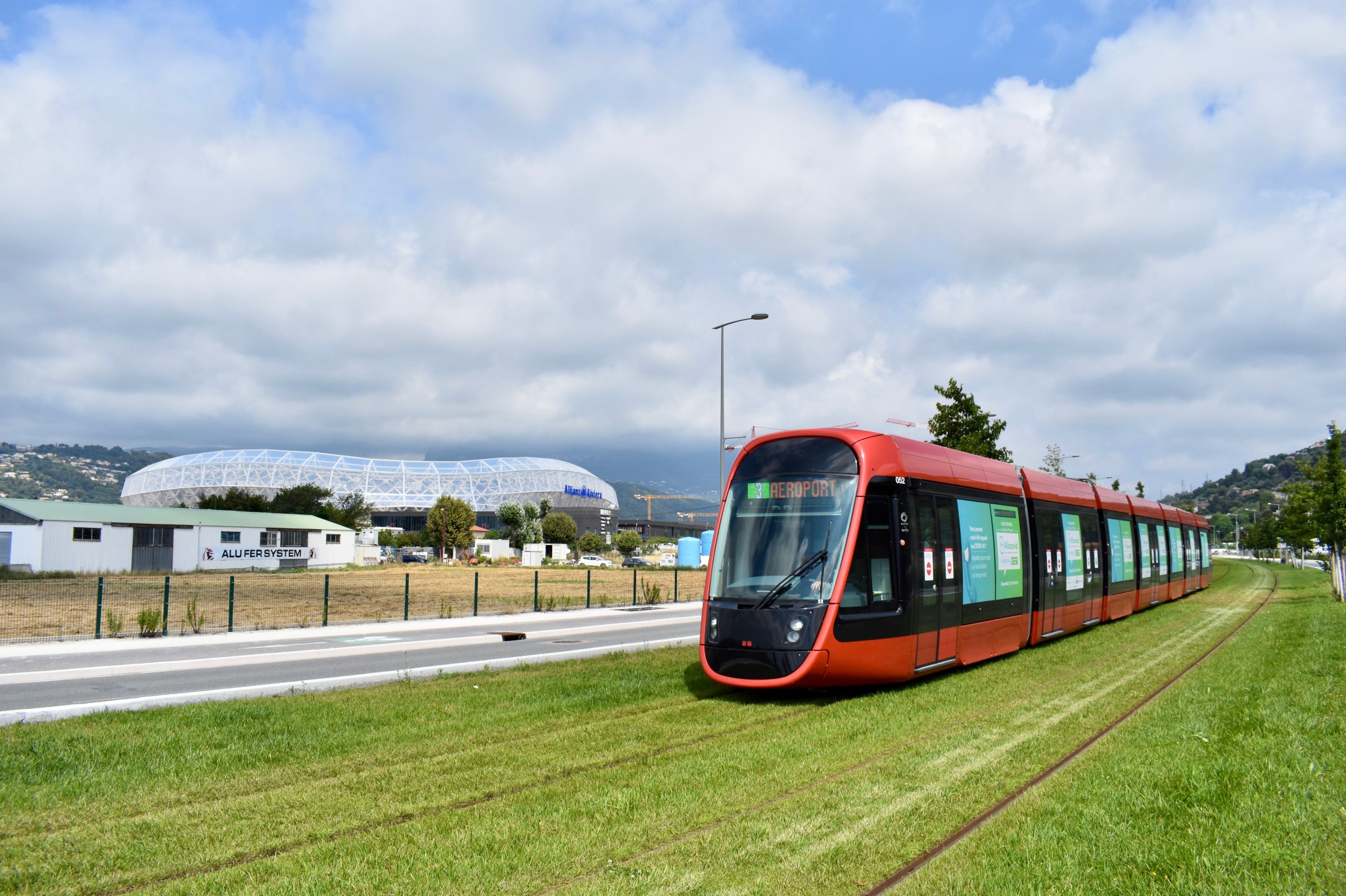 The Modern Tram Network in Nice 2023 | Roger Farnworth