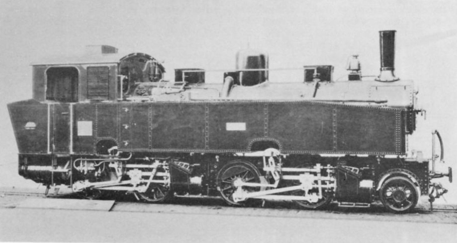 Mallet Locomotives in East Africa | Roger Farnworth