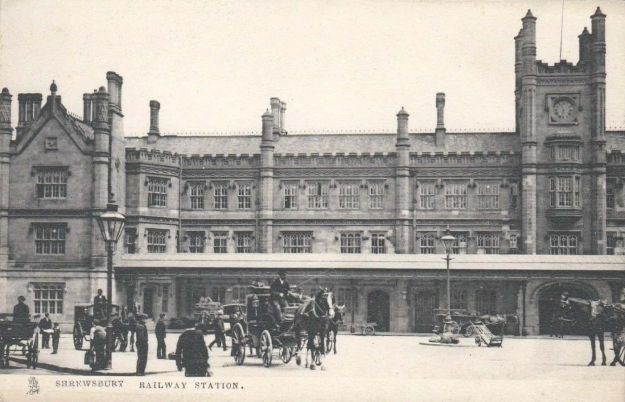 Shrewsbury Railway Station in 1905 | Roger Farnworth